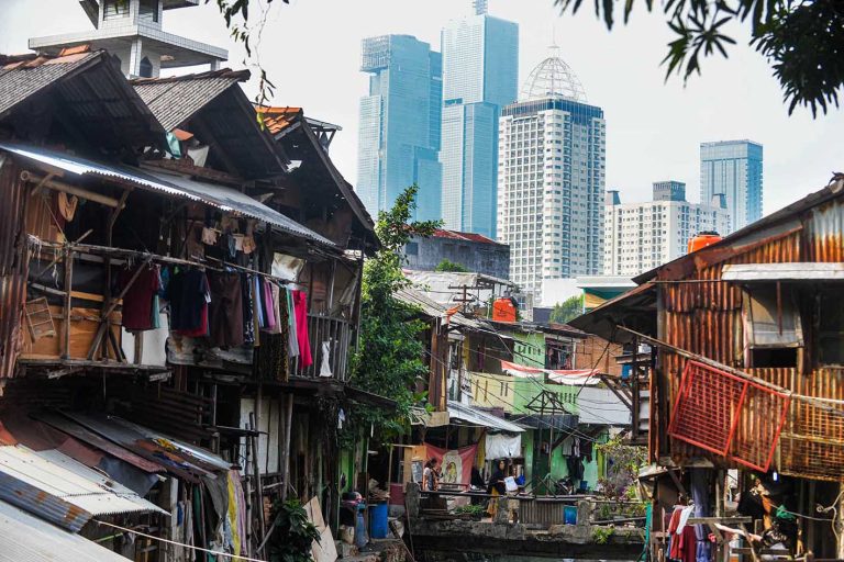 Garis Kemiskinan Indonesia Naik: Per September 2024 Capai Rp 595.242 ...